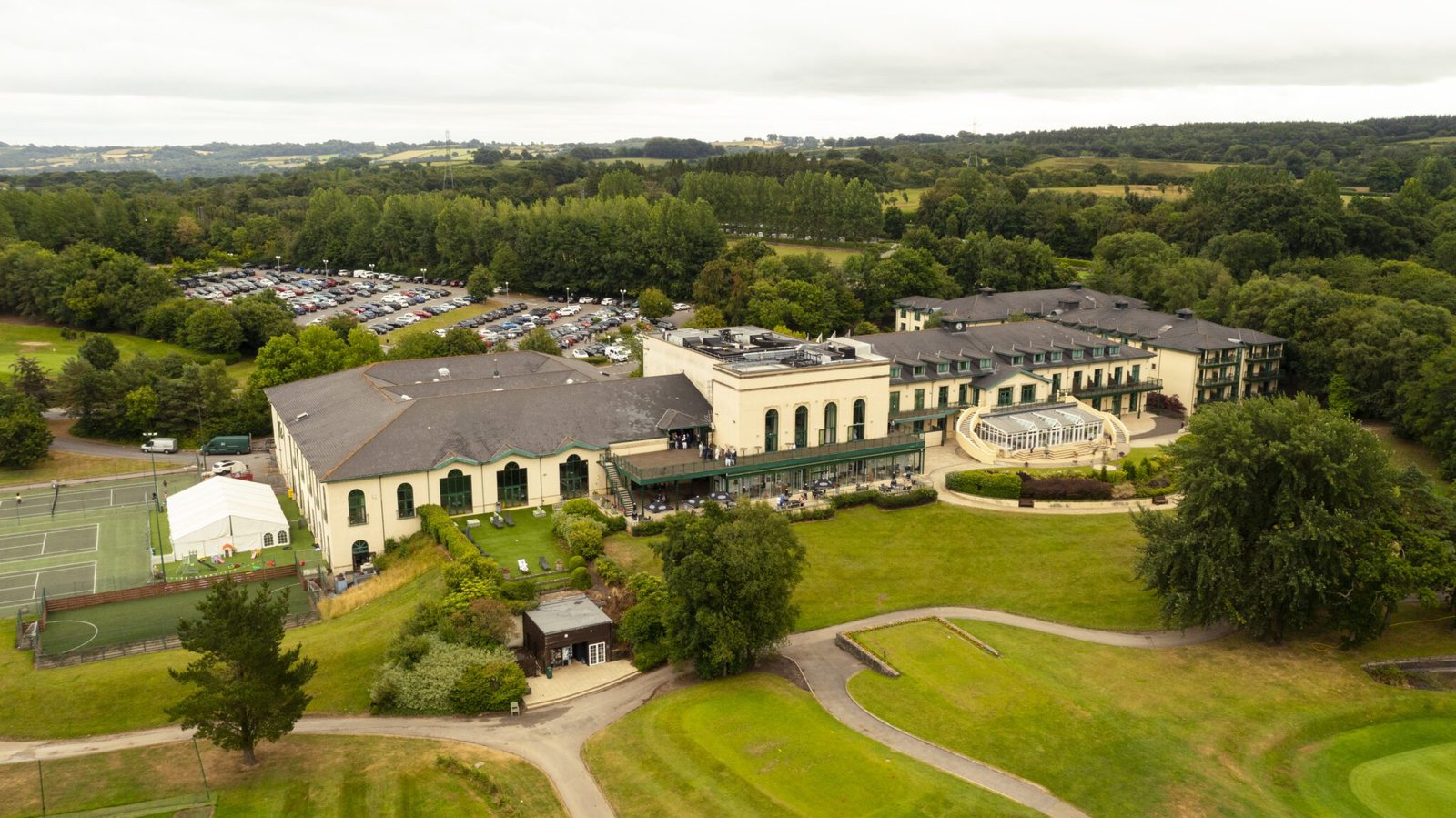 Vale resort cardiff - Acclaim Pictures